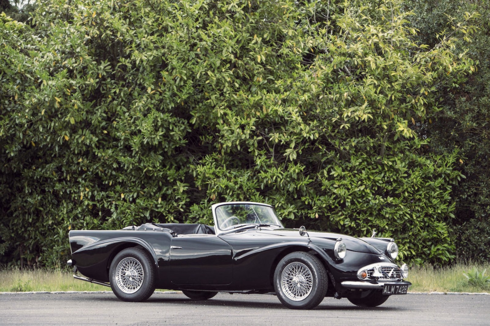 Daimler SP 250 : l’épine dans le pied de Jaguar