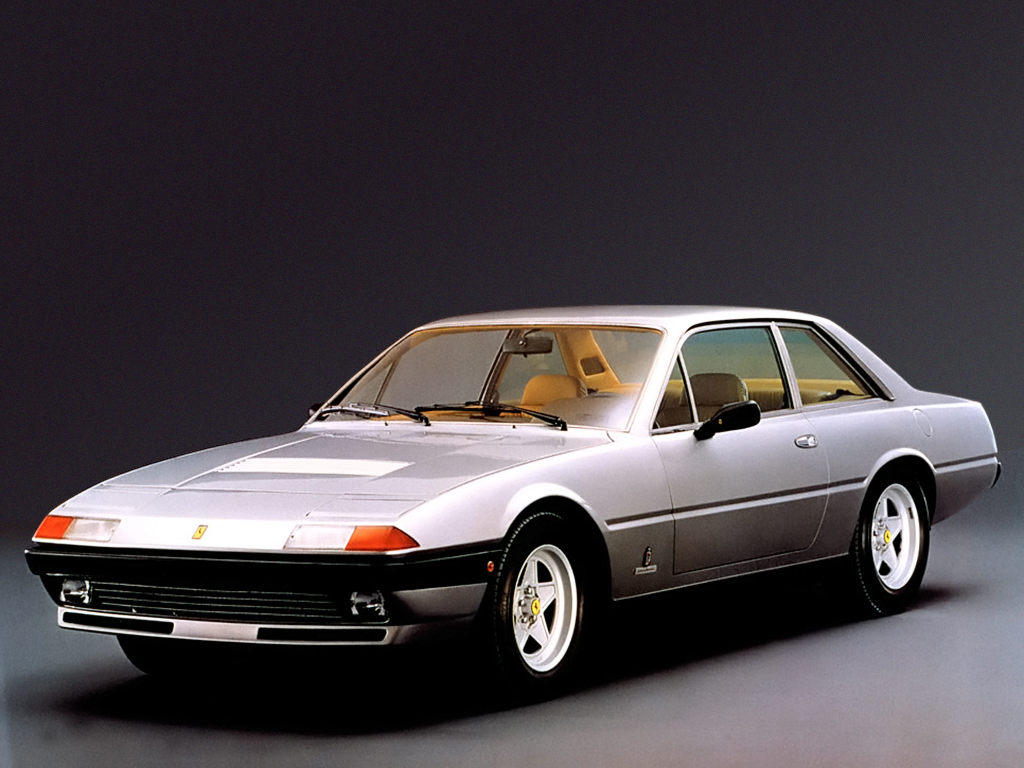 Les Ferrari V12 2+2 : douze devant, quatre derrière