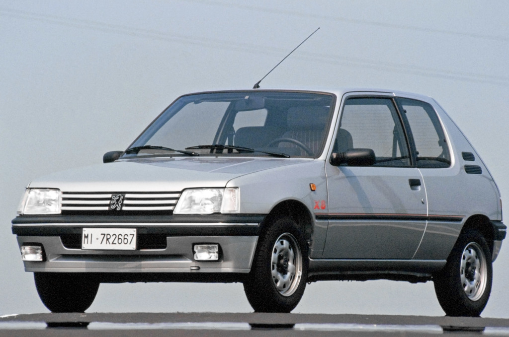 Peugeot 205 XS Une Gamme En Dessous